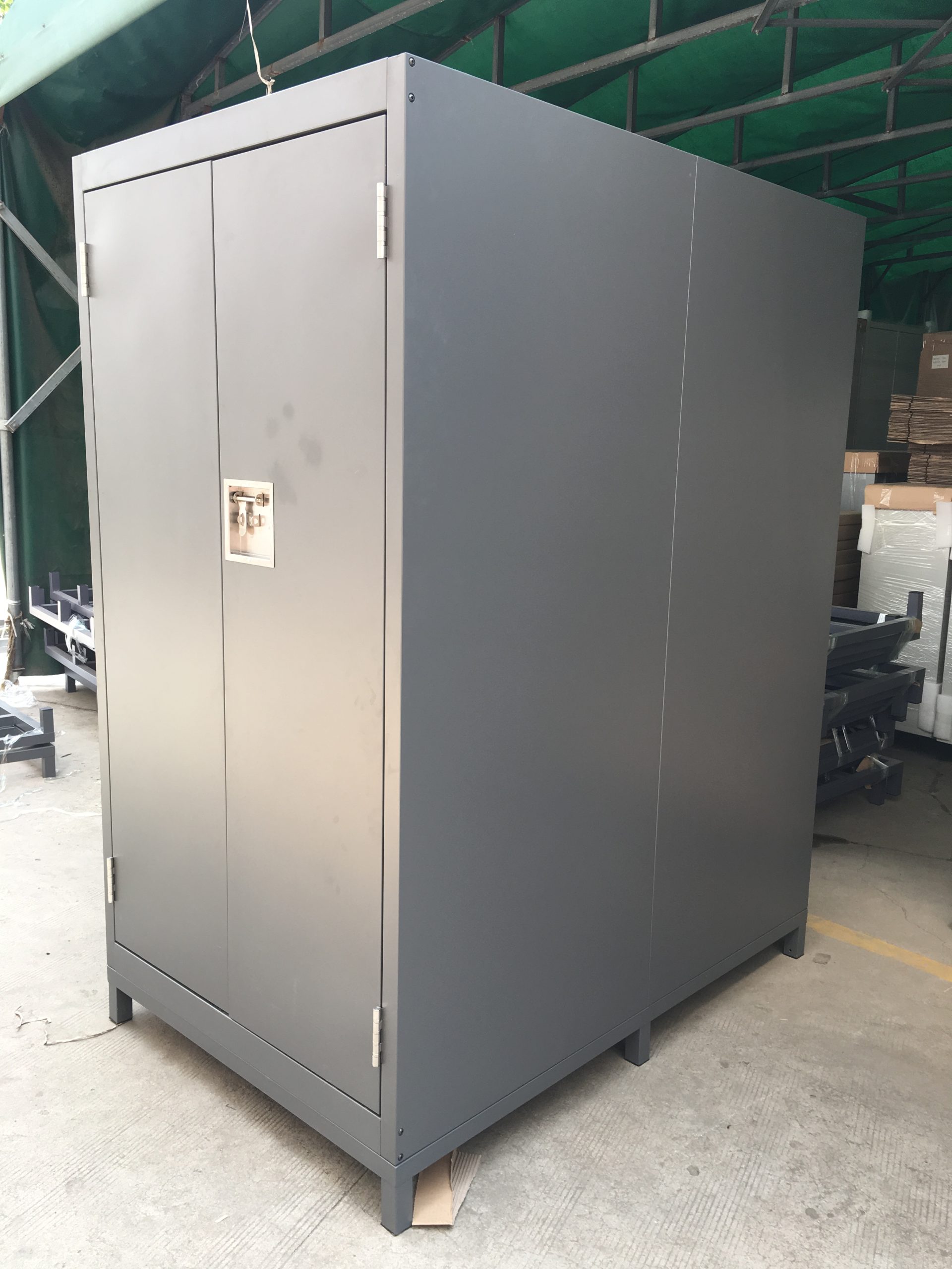 Mini warehouse metal storage locker